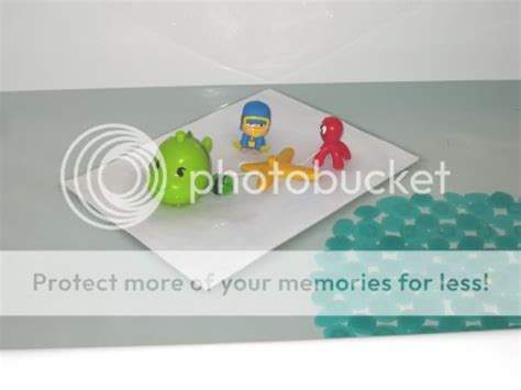 Pocoyo Toy Buy Pocoyo And Friends With Pocoyo Bath Fun Traceables Figure
