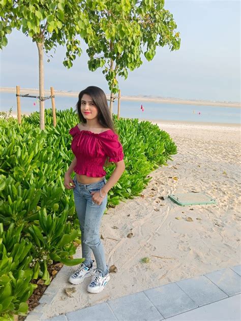 Divyanshi Indian Escort In Ajmān