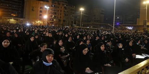 تصویر خبرگزاری فرانسه از زنی بی‌حجاب در مراسم محرم روزنامه هفت صبح