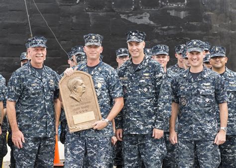 Texas Namesake Ship Uss Texas Receives Arleigh Burke Fleet Trophy