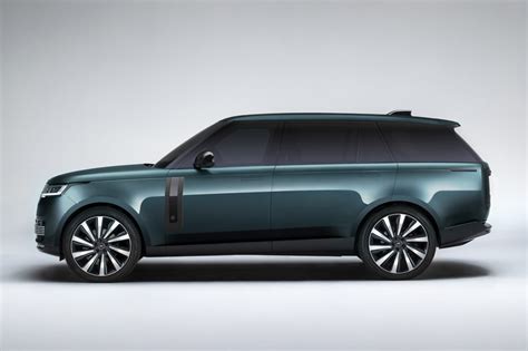 Land Rover освежил Range Rover: SUV получил новую топовую версию с ...