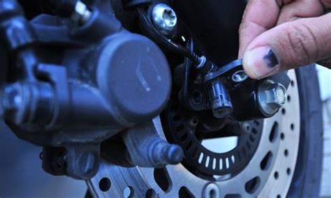 Ciri Ciri Rem Abs Motor Bermasalah Deteksi Sejak Dini