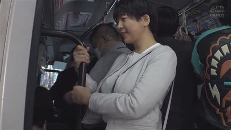 背後から首筋・耳・うなじを舐められ続け無意識にチ〇ポを触ってしまったショートカット美淑女はヤられても拒めない Vol 1 Avチャンネル