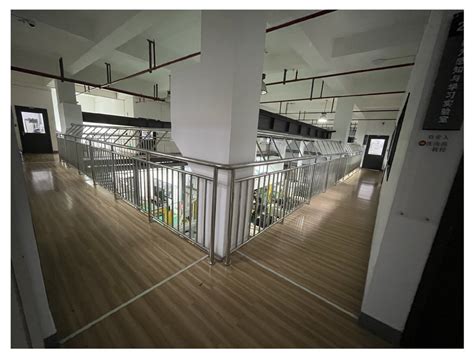 The Scene Of The Corridor Environment Download Scientific Diagram