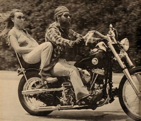Relaxin With The Wind In Yer Hair Bike Culture Vintage Motorcycle Photos Harley Bikes