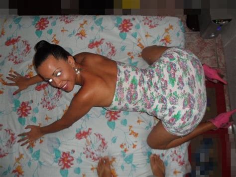 Esposa Devassa Que Adora Se Exibir Nua Caiu Na Net Em Fotos Amadoras