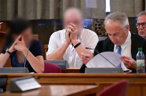 Prozess in Tübingen Musste ein kleines Kind Sex filmen Land Kreiszeitung Böblinger Bote