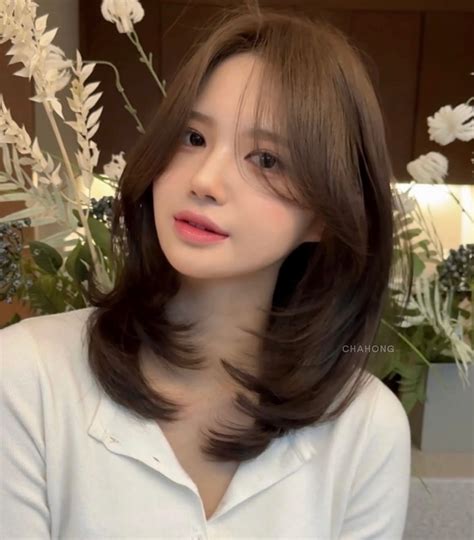 반포미용실 차홍룸 반포점 황주영 중간머리펌 보더펌 빌드펌 차홍룸황주영 올리브브라운 과 함께한 보더컷 자연스러운 볼륨감이 매력적인 중단발레이어드 레이어드컷이에요