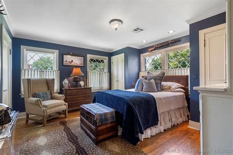 Pin By Brett Mcmichael On Interior Decor By Room Bedroom Blue Suburban