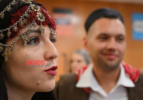 „Ќе бидам невеста во носијата на прабаба ми Докија“ Кои се Стефана и