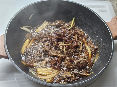 소고기 숙주 덮밥