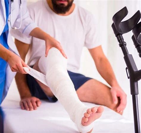 First Aid For Broken Bone And Fractures