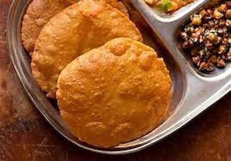 Singhara Poori సింగారె పూరీ