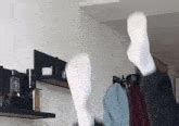 S De Feet In The Air Tenor