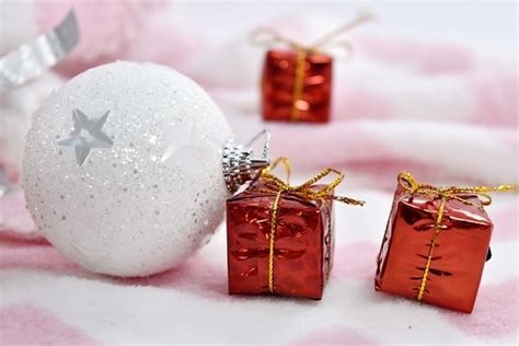 무료 사진 장식 선물 새해 정교회 크리스마스 빛나는 축 하 선물 인테리어 디자인 전통적인