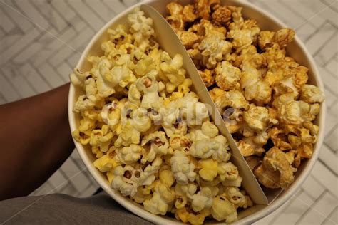 영화관 극장 팝콘 간식 먹거리 사진이미지일러스트캘리그라피 양기리작가