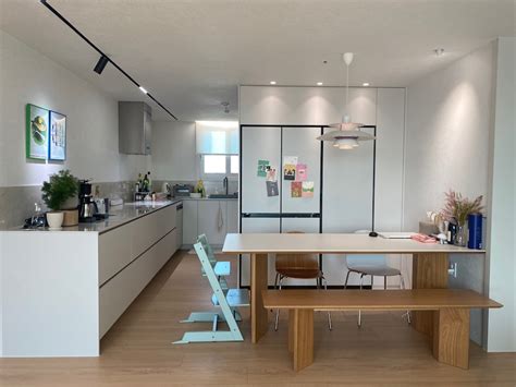 반셀프로 이렇게 깔끔한 마감력이 돋보이는 34평 아파트 라이프스타일 슈퍼앱 오늘의집 반셀프로 이렇게 깔끔한 마감력이 돋보이는 34평 아파트 라이프스타일 슈퍼앱 오늘의집