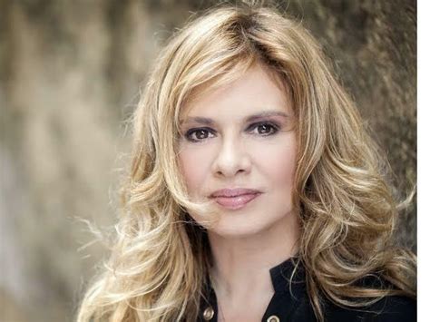 Debora Caprioglio Un Parcours Théâtral Et Personnel Remarquable