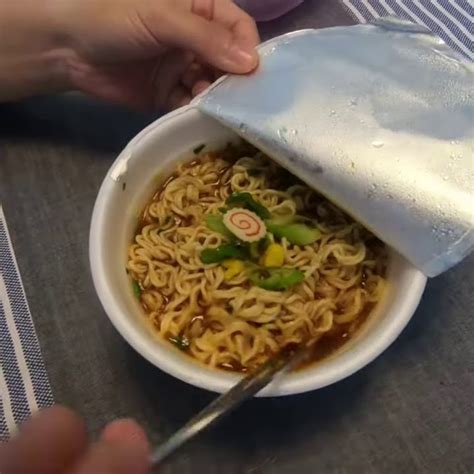 농심 육개장 사발면 먹방 Youtube