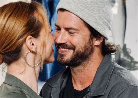 En Pleines Rénos Le Chum De Karine Vanasse Partage Une Tranche De Vie