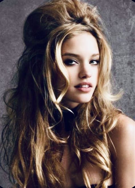 Pin By Gabina On Wedding In 2024 Teased Hair Hair Inspiration 70s Hair