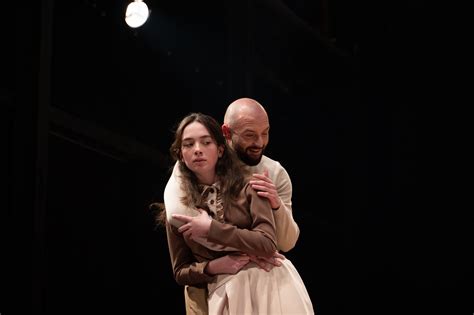 გაგონდება თუ არა „ბედნიერი დღეები“ Theatrelifege