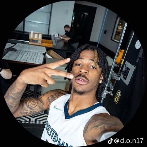 Switch Switch Graphics Design • Threads Say More