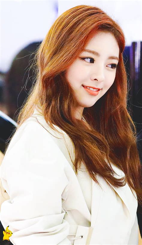 Itzy Shin Yuna Girl Itzy Red Velvet Seulgi