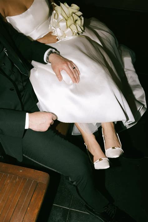 Timeless Aesthetic Classy Aesthetic Wedding Couple Poses Couple Posing