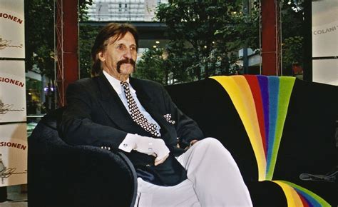 In Memoriam Luigi Colani Wallpaper