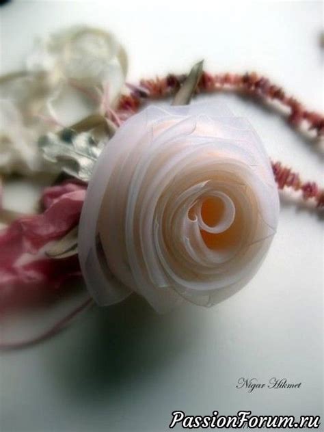 Вышивка Техники Идеи их интернета Самодельные цветы из ткани Цветок из лент Тканевые цветы