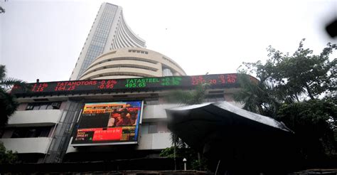 വിപണിയിൽ തകർച്ച നിക്ഷേപകരുടെ ആസ്തിമൂല്യത്തിൽ 9 3 ലക്ഷം കോടി നഷ്ടം മനോരമ ഓൺലൈൻ ന്യൂസ് In