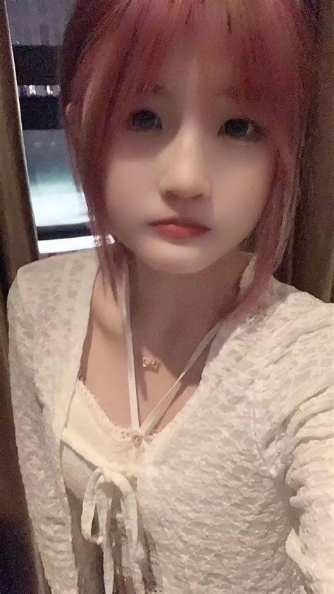 武汉资源＃武汉凤楼 On Twitter 街道口九儿 新人下海小萝莉 年龄15 身高162 体重45 胸b 新人下海小萝莉，水多，很骚女友