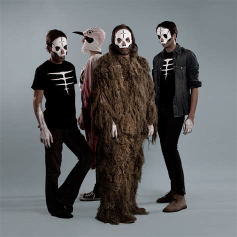 Italy Tre Allegri Ragazzi Morti Occhi Bassi Serenade Beehype Best Music From Around The