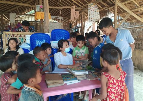 မြောက်ဦးခရိုင် ပြန်ကြားရေးနှင့်ပြည်သူ့ဆက်ဆံရေးဦးစီးဌာန မှ Mobile Library စနစ်ဖြင့် စာအုပ်၊စာစောင