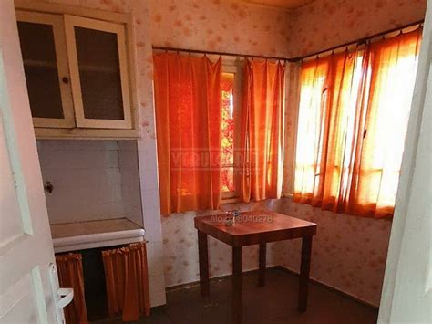 Нова Върбовка Селска къща с частичен ремонт Едноетажна къща 120 кв м РЗП 600 кв м двор Къщи