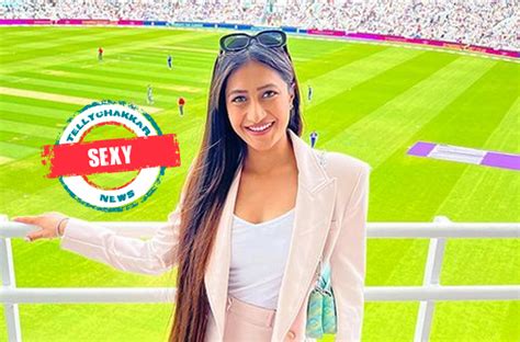 Sexy Times Dhanashree Verma Went Bold In Plunging Necklines Check Out