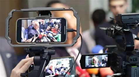 Bird Bg изчисли колко пари са взели критикуващите Борисов и Пеевски от