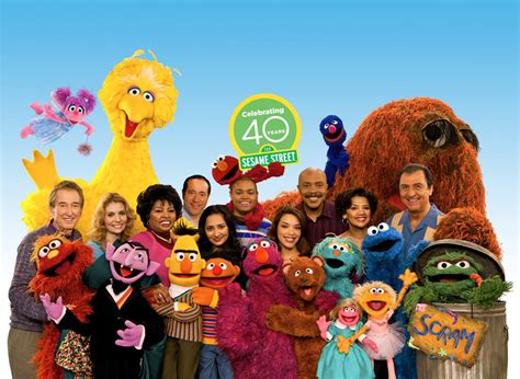 Sesame Street Says Goodbye To 3 Longtime Cast Members E News