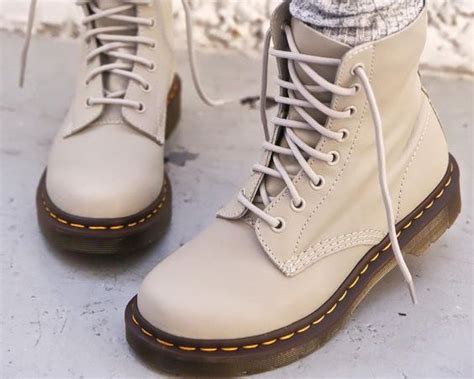 Що покласти у взуття щоб не змерзали ноги Читайте на Ukr Net