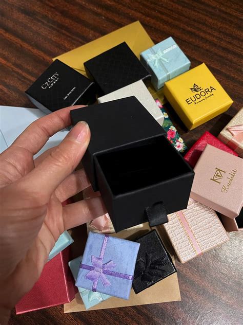 Подарункові коробочки для прикрас 30 грн Подарункові коробки та пакування Львів на Olx