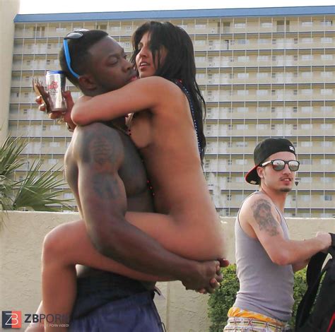 Multiracial Duo Naked On The Beach ZB Porn