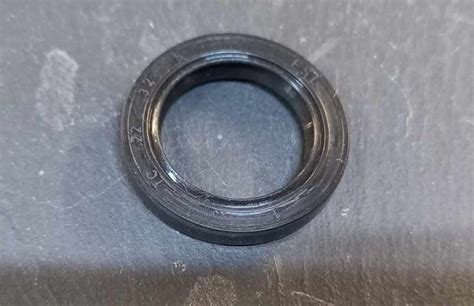 Lambretta Oil Seal Kickstart 22 32 5 Nitrile Lambretta Upgrades