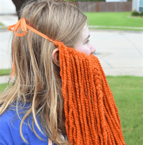 How To Make A Yarn Beard The TipToe Fairy