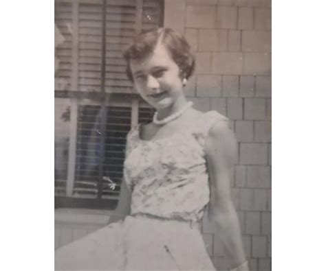 Lucille B Wright Obituary 2025 Manchester Ct Holmes Watkins