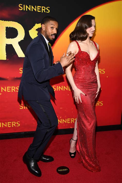 Hailee Steinfeld Feet Feetdatabase Com