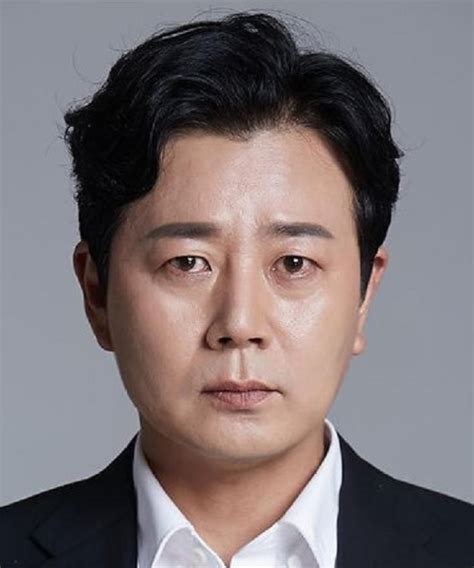 Yoon Sung Won Korean Actorartist
