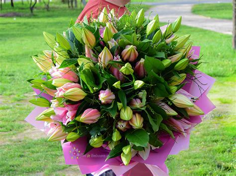 Crini Imperiali Buchet De Flori