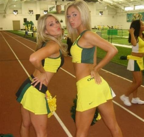 Oregon Cheerleader Oops