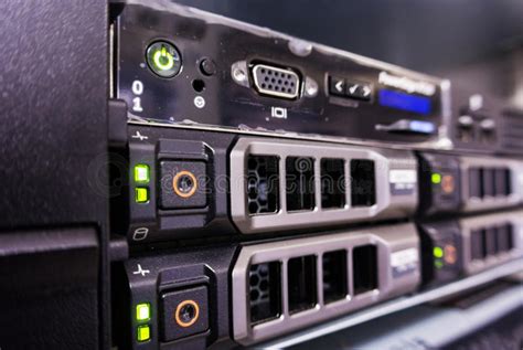 服务器高清图片 数据中心机房中的服务器 数据中心机房中的服务器图片免费下载 5096406612 千图网pro